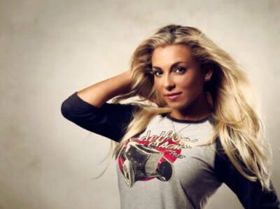 BEAUTIFUL NHRA SUPERSTAR LIZZY MUSI 8X10 PHOTO W/BORDERS | eBay