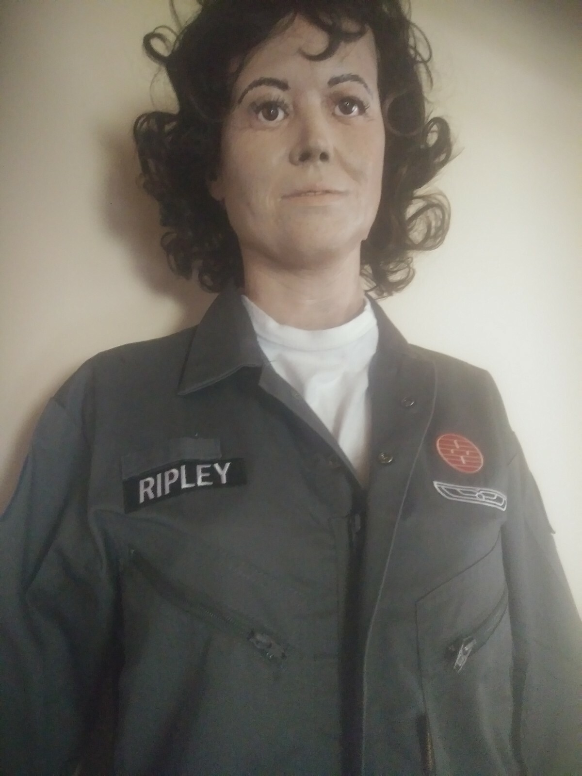 RIPLEY ALIEN SIGOURNEY WEAVER life sized prop statue comic con horror ...