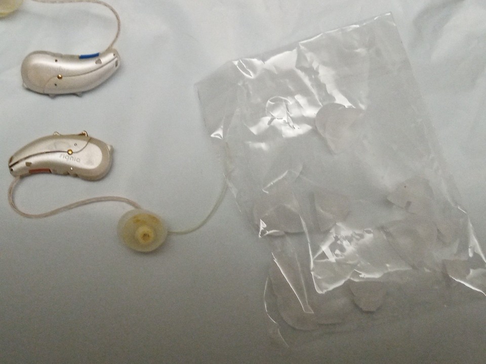 Siemens Pure Hearing Aids PAIR Left & Right 0123 Signia - Battery ...