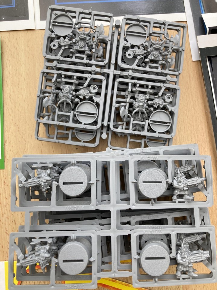 Warhammer 40,000 Second Edition Starter Set Box - Orks & Gretchin ...