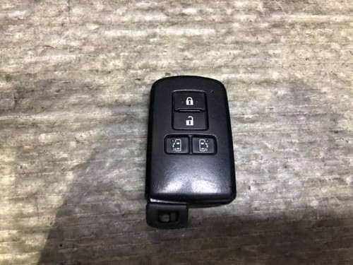 TOYOTA Voxy 2015 Keyless Entry Remote Control Key 8990428561 ...
