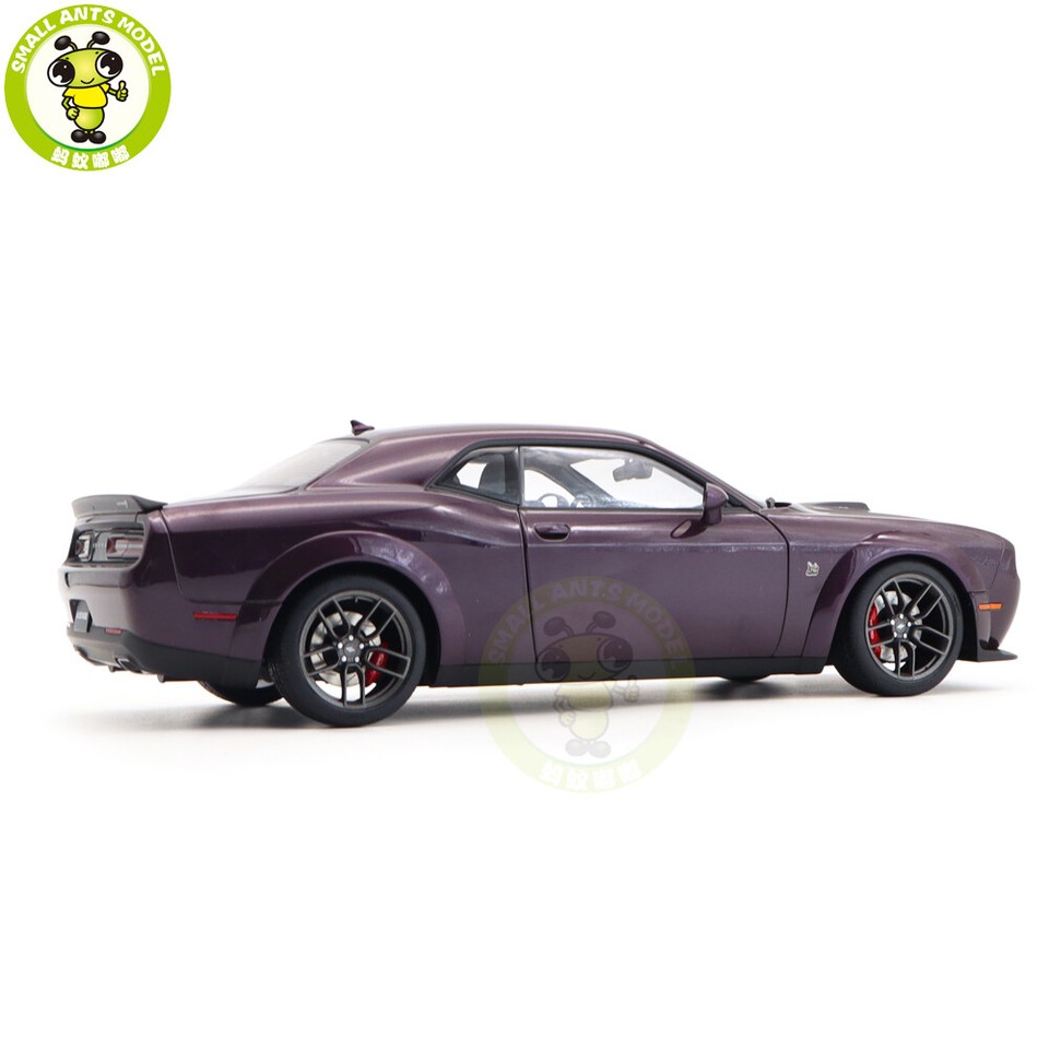 1/18 Dodge Challenger R/T Scat Pack Widebody 2022 Hellraisin AUTOart ...