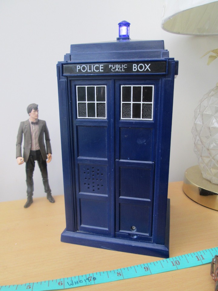 Doctor Who figures bundle custom finish rusty CYBERMAN, FX TARDIS, 11th ...