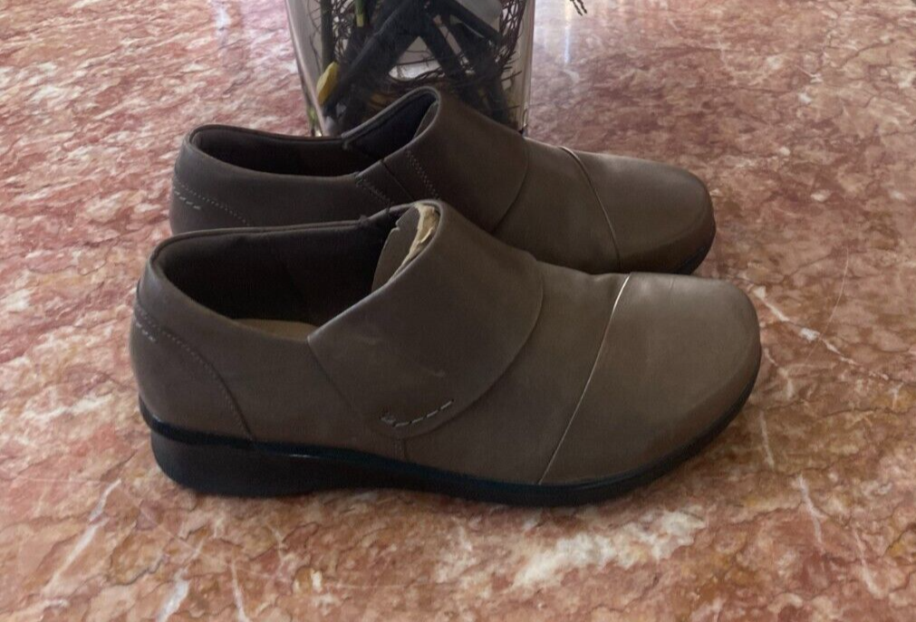 New Collection By Clarks Women's Gray Leather Slip On Clogs 15764 Size ...