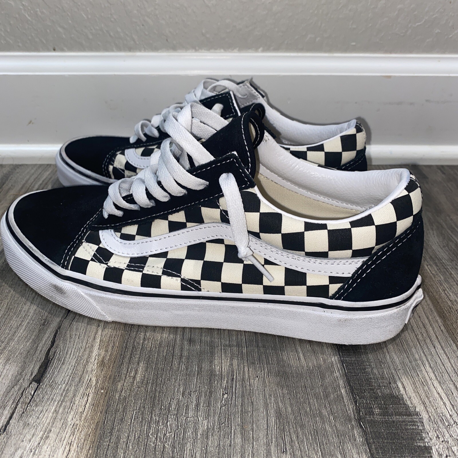 Classic Vans 507452 Black And White Checkered Low Top Sneakers Shoes ...