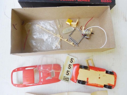 1969 DELUXE MINI-LINDY MOTORIZED FORD COBRA FASTBACK - LINDBERG KIT ...