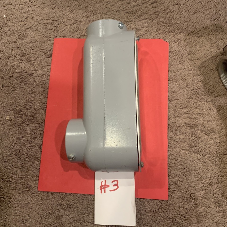 E204093. 2" Treaded Rigid Aluminum Conduit Body W/Cover LB 71 cu in NOS ...