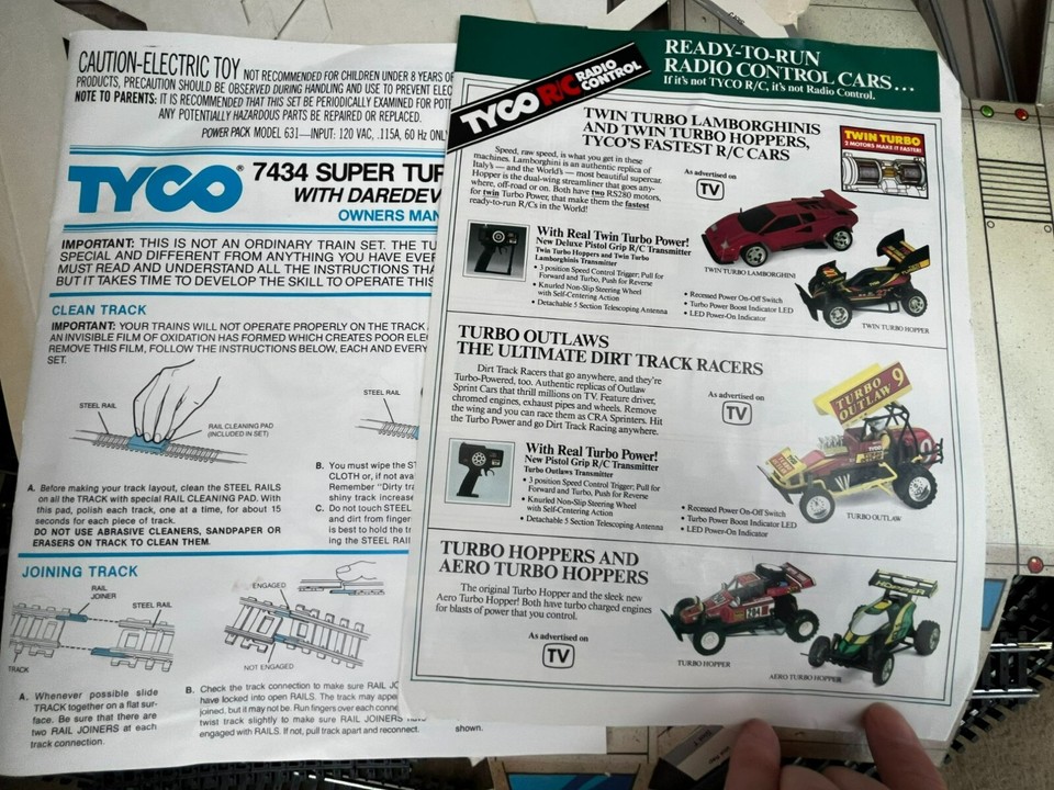 TYCO SUPER TURBO TRAIN W/ DAREDEVIL JUMP slot car like set euc in box ...