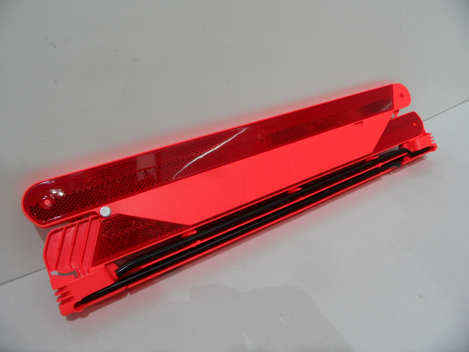 Mercedes CLS W218 W212 W207 W204 C E Klasse original Warndreieck ...