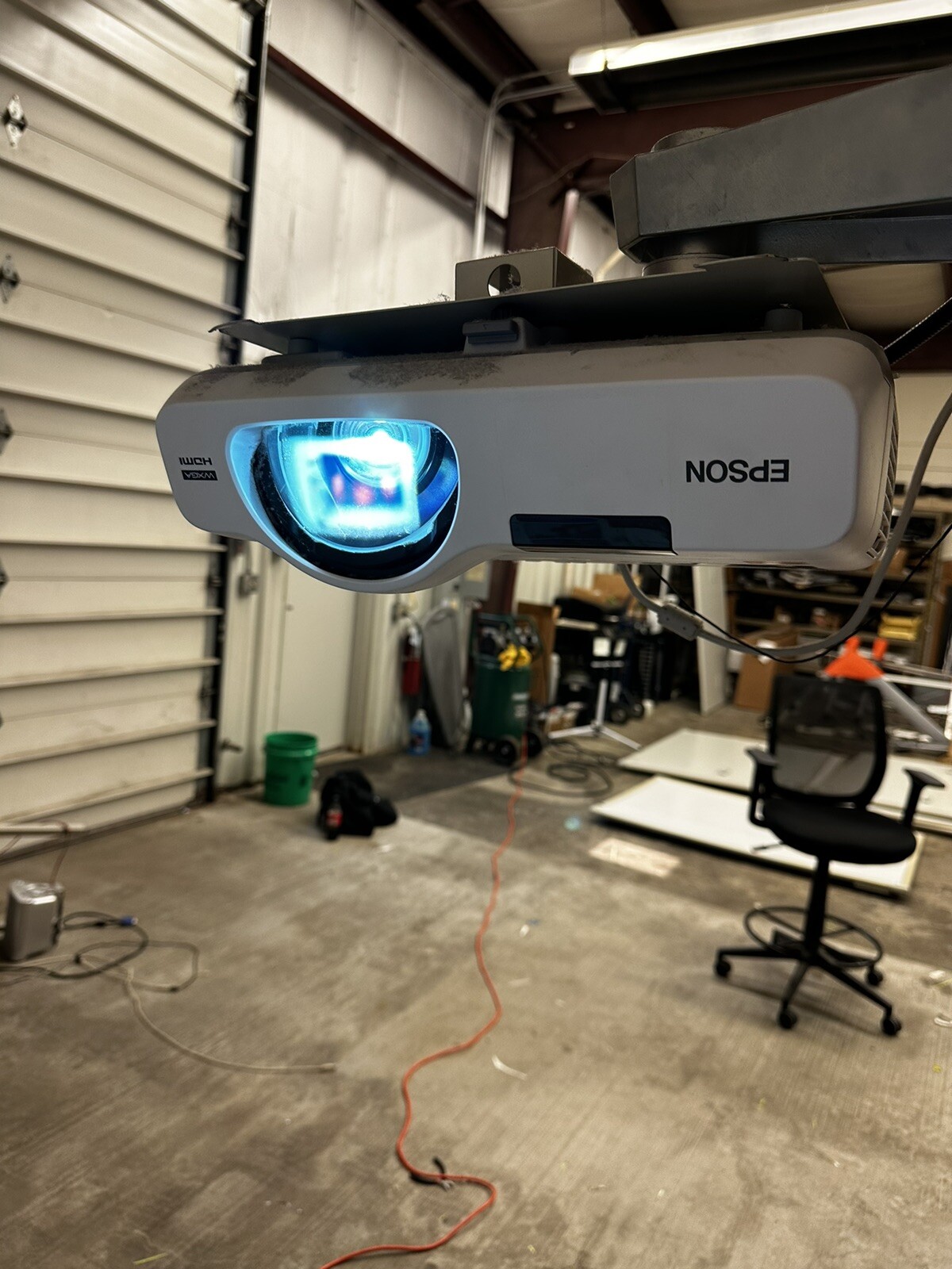 promethean AB2B Active board With Wall Mount And Epson H671A Projector ...