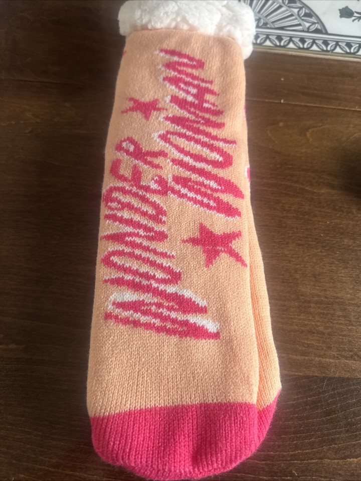 Wonder Woman Animated Sherpa Lined Non Slip Slipper Sock OSFM 16 " NEW/tag MF | eBay