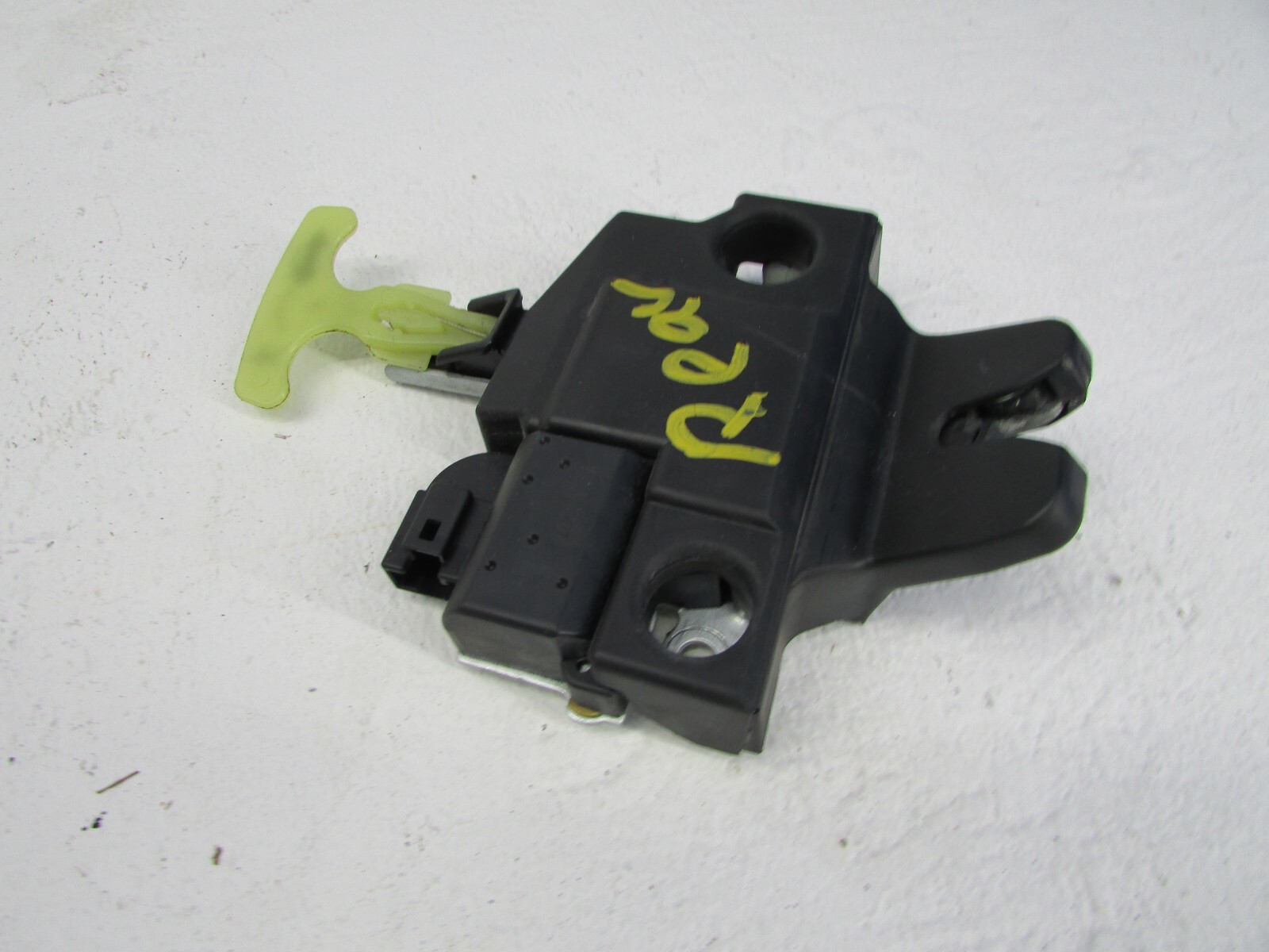 Trunk Lock Latch KIZASHI 2010 2013 Rear Back Deck Lid Tailgate Power ...