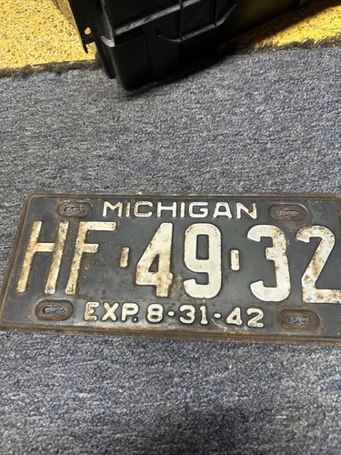 1942 michigan license plate Hf 49 32 Exp 8-31-42 | eBay