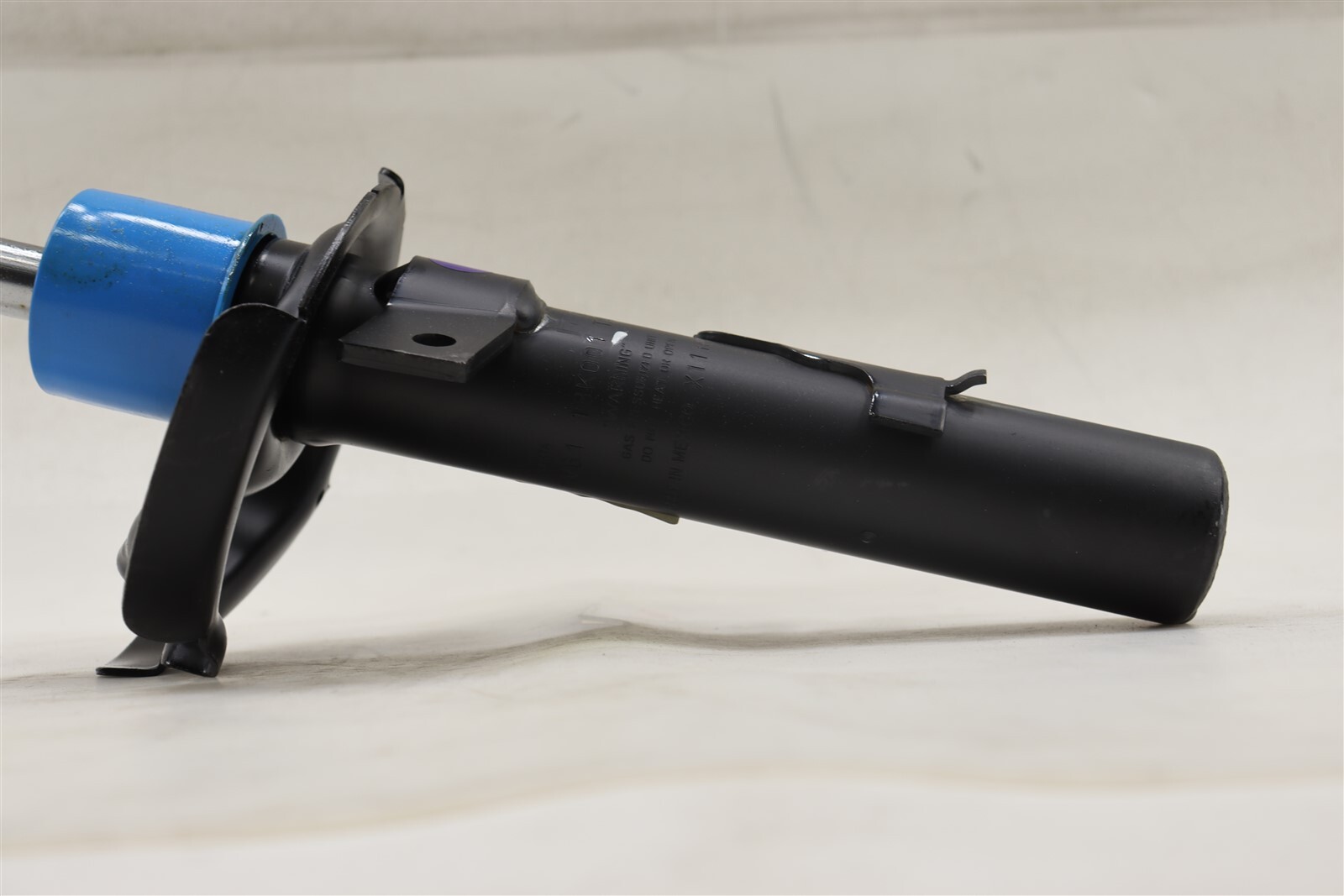 NEW Motorcraft Front Left Suspension Strut AST-12352 Ford Focus 2.0L ...