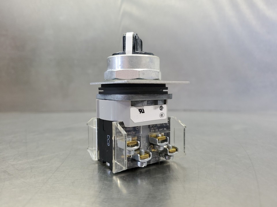Allen Bradley 800T-J2 Series T, 3 Position Selector Switch. 4E-29 | eBay
