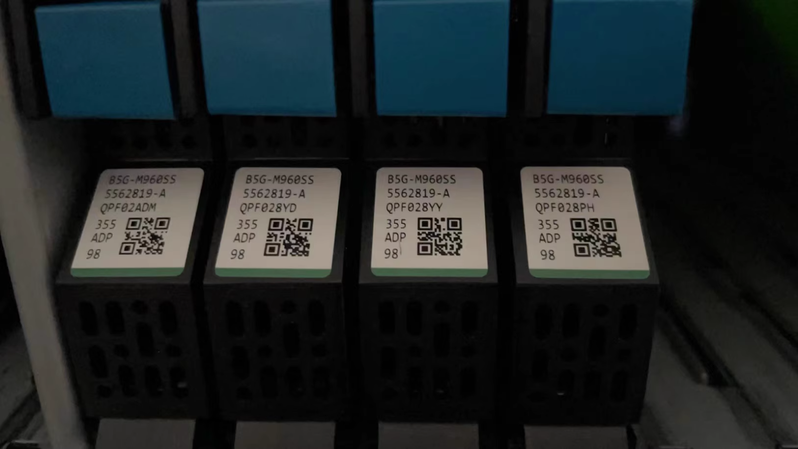 HDS Vsp G200 G400 960gb Sas 2.5" Dkc-f810i 5562819-A | eBay