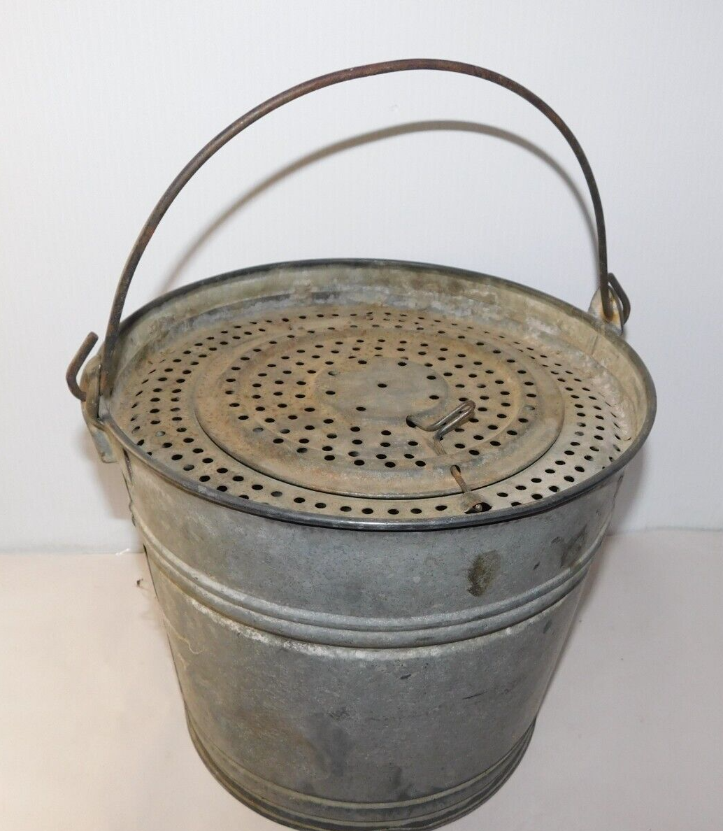 Galvanized Buckets With Stand I Use Two Of These Large Galvanized