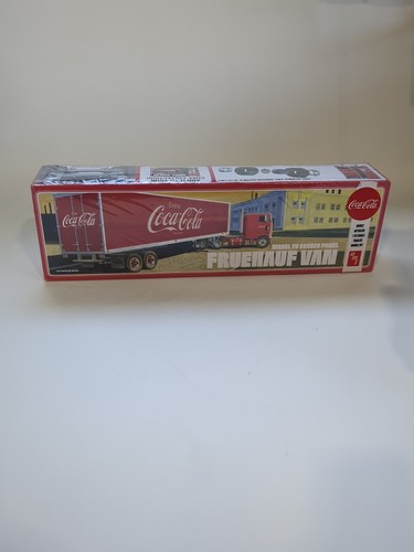AMT Model FB Beaded Panel Fruehauf Van Tractor Trailer Kit Coca Cola 1/ ...