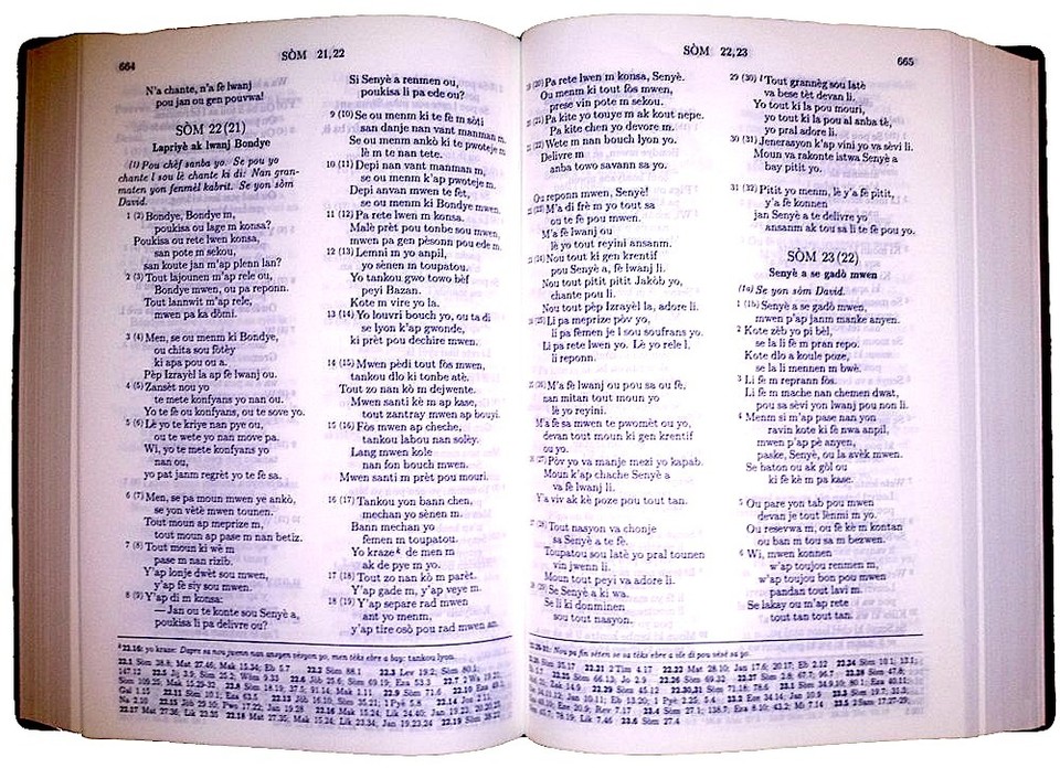 Haitian Creole Bible, Contemporary version, 1999, Black Vinyl Bible ...