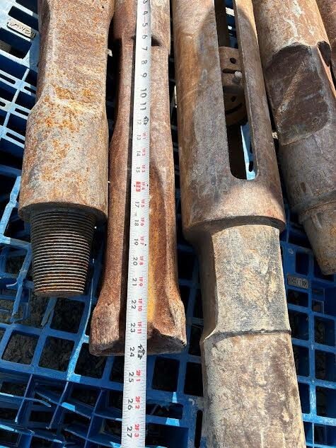 24" length cable tool chisel bit 5" wide for drilling inside well ...