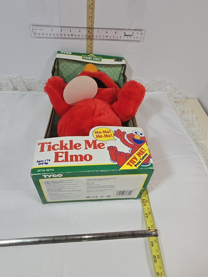 Sesame Street Tickle Me Elmo 2016 Playskool Friends. New In Box Read ...