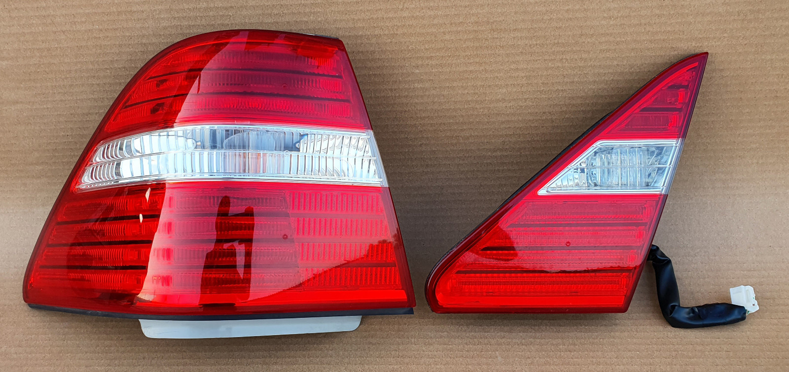 LEXUS LS430 2004-2006 Tail light Outer Left side with Inner light Right ...