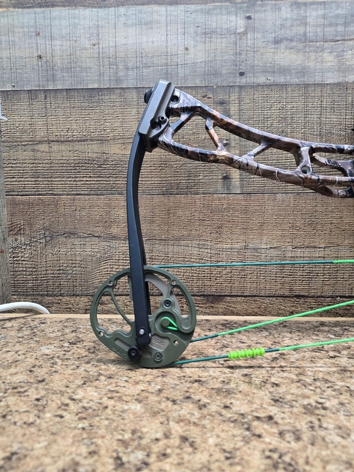 ELITE SYNERGY LH 70# 30"DL W ACC (TCP005445) | eBay