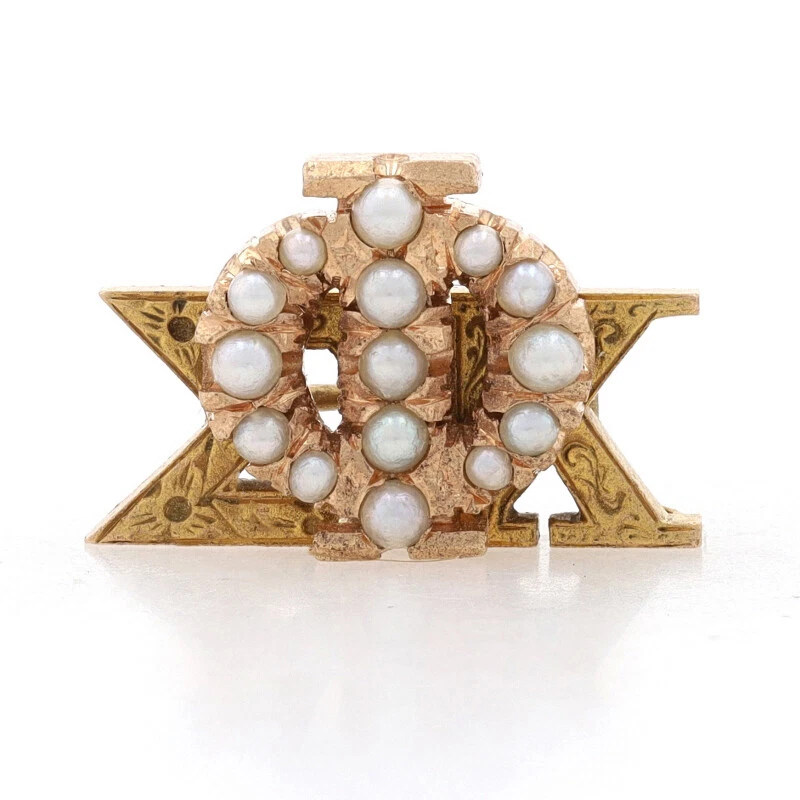 Phi Sigma Sigma Badge