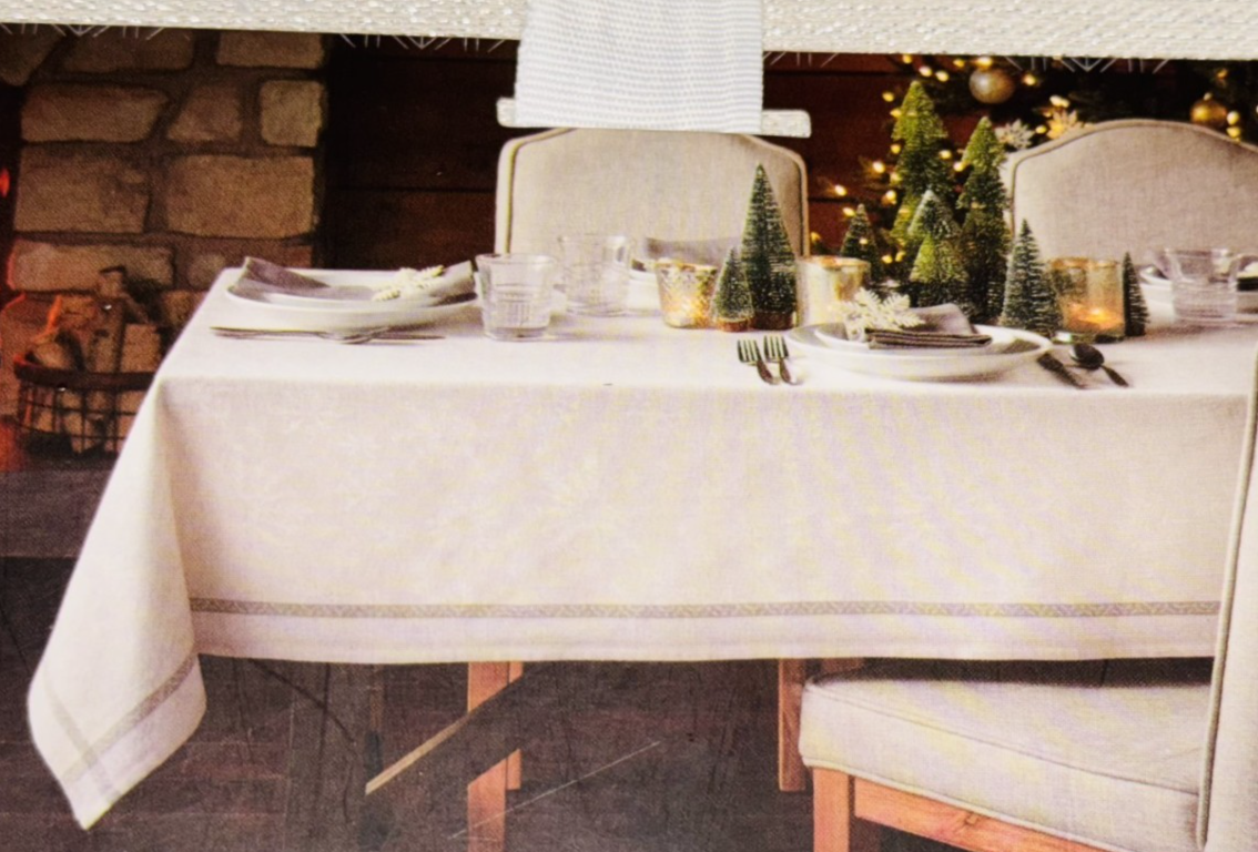 New 60" x 104" TAHARI HOME FABRIC TABLECLOTH CHRISTMAS INDIA SNOWFLAKES ...