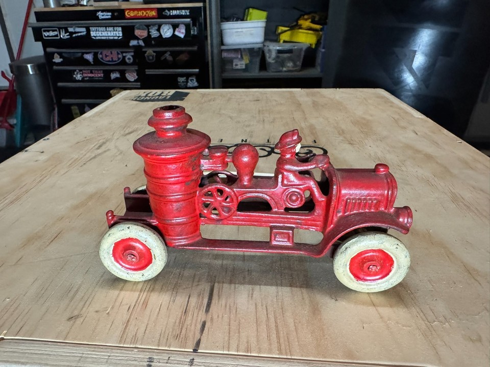 Rare Vintage Kenton Toys Red Cast Iron Fire Pump Firetruck Toy | eBay