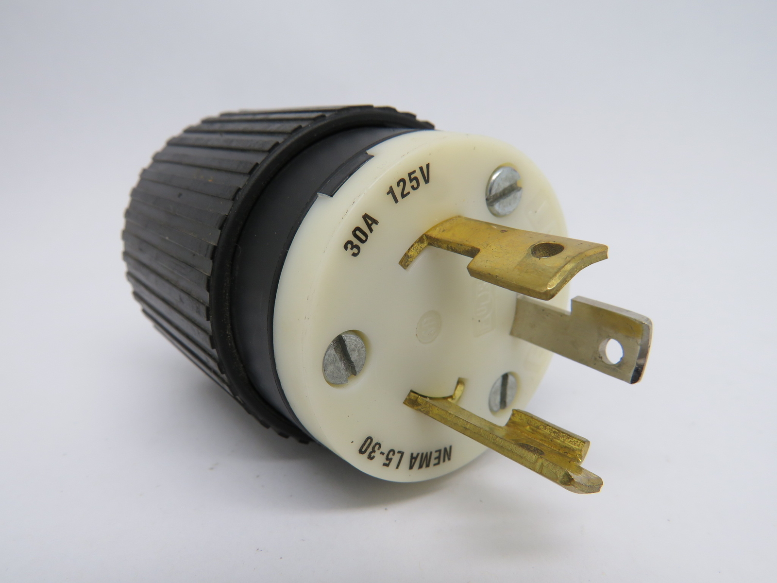 Bryant 70530NP Locking Plug 30A 125V 3-Wire 2-Pole NEMA L5-30P USED | eBay