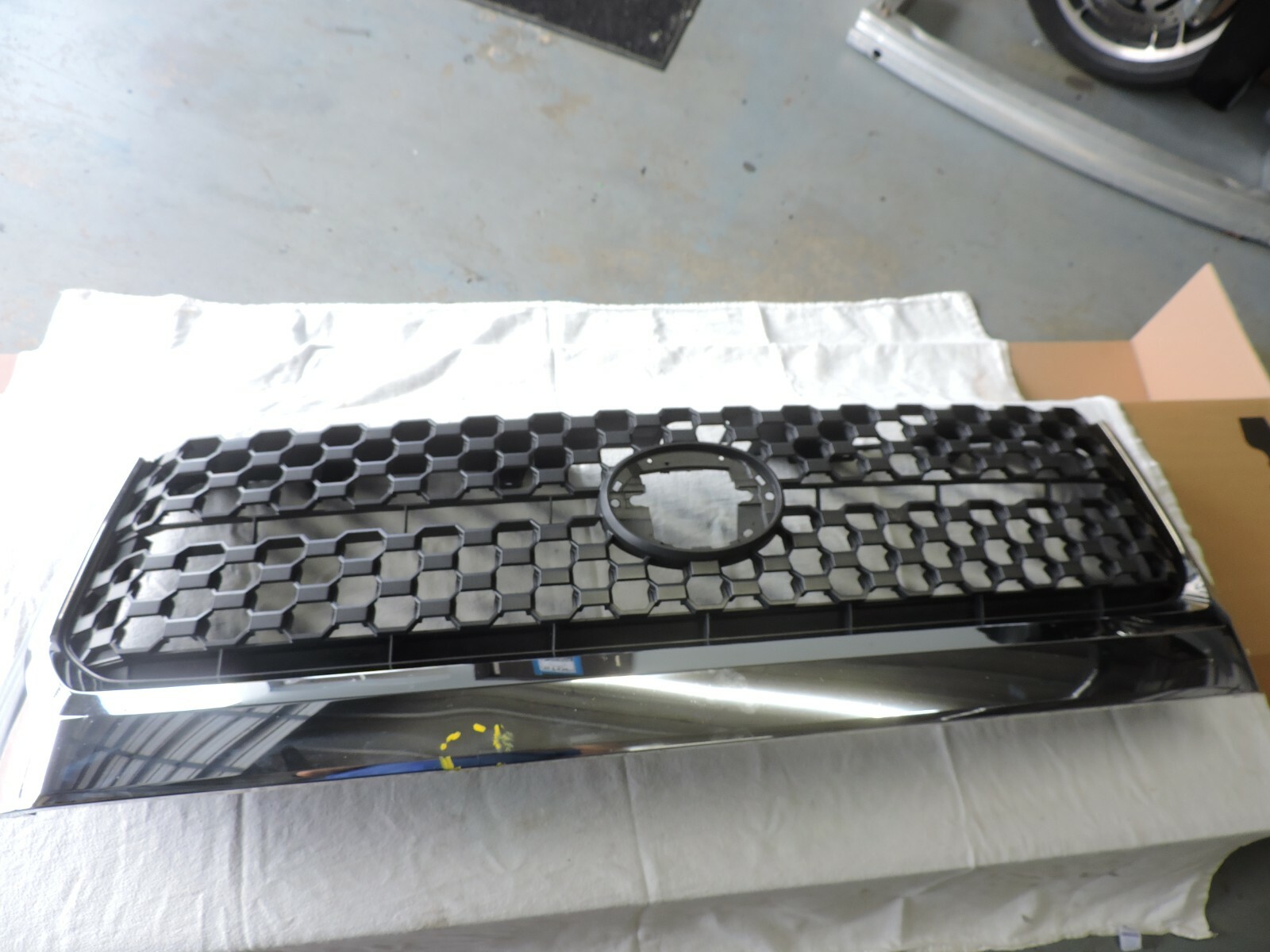 Toyota TUNDRA 2018 2019 2020 Grille Assembly 53101-0C020 | eBay