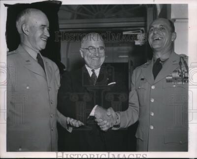 1952 Press Photo President Truman poses with the Defense Officers at ...