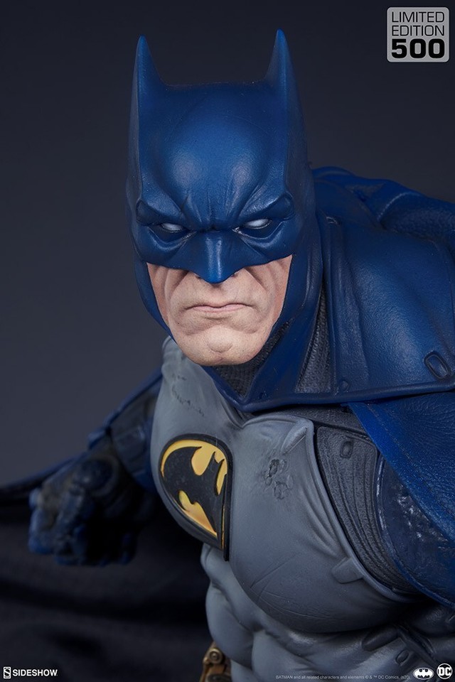 Sideshow BATMAN Modern Age Blue Suit 1/4 Premium Format Figure Statue ...