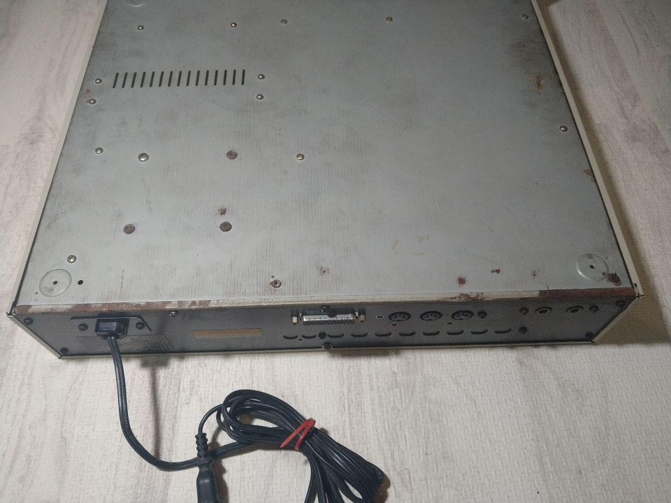 AKAI S2000 Professional Midi Stereo Digital Sampler Rack used japan ...