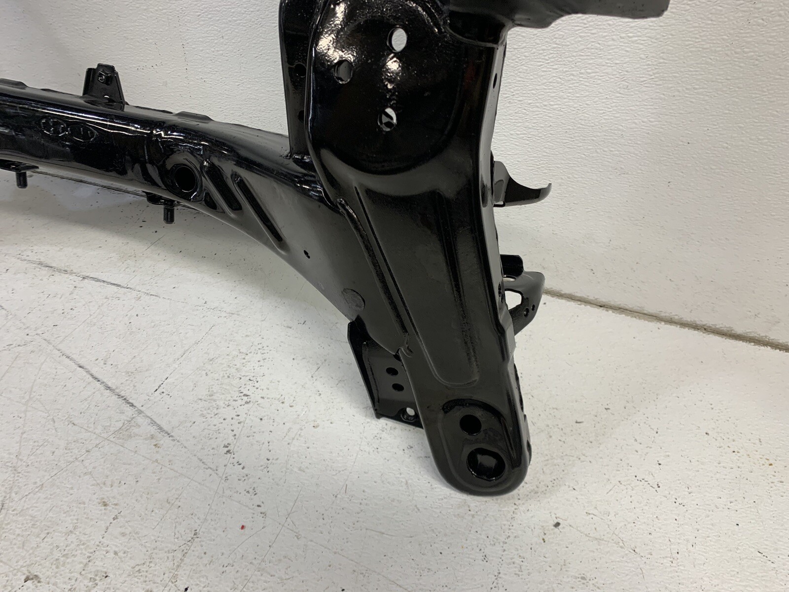 2009-2012 Hyundai Genesis Coupe 2.0 Turbo front suspension crossmember ...