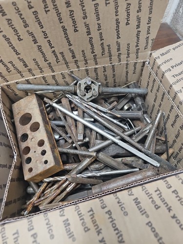 K945- vintage MACHINIST TOOL Box Contents - Taps, Dies, other metal ...