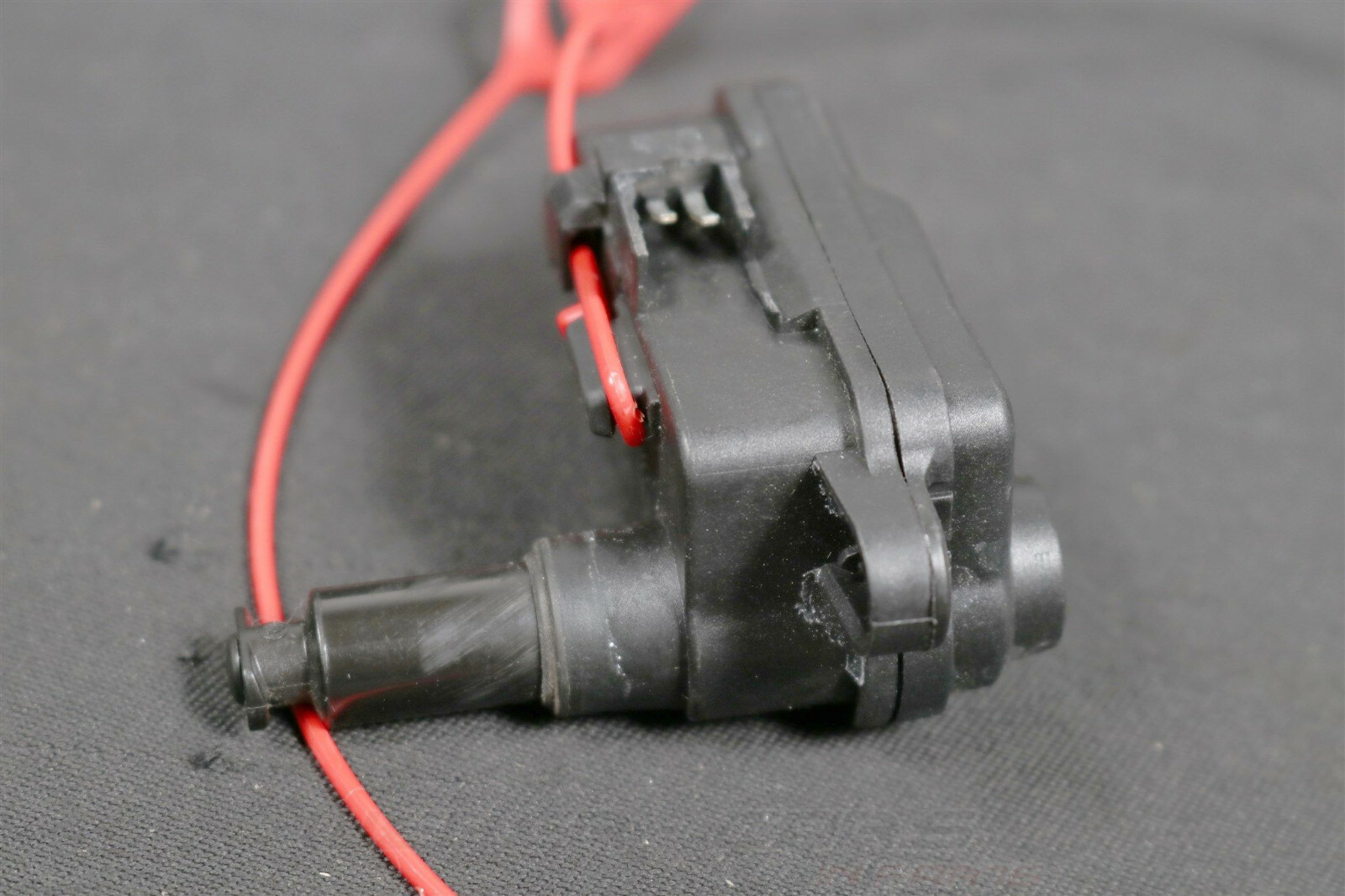 4L0862153C D Audi A1 8X A6 4G Q3 8U Élément de Réglage Réservoir ...