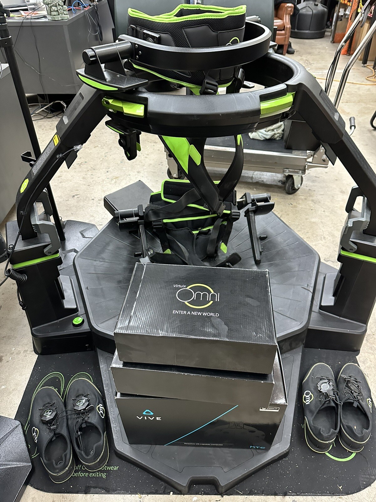 Virtuix Omni - Treadmill w/ Accessories + New VIVE VR Headset | eBay