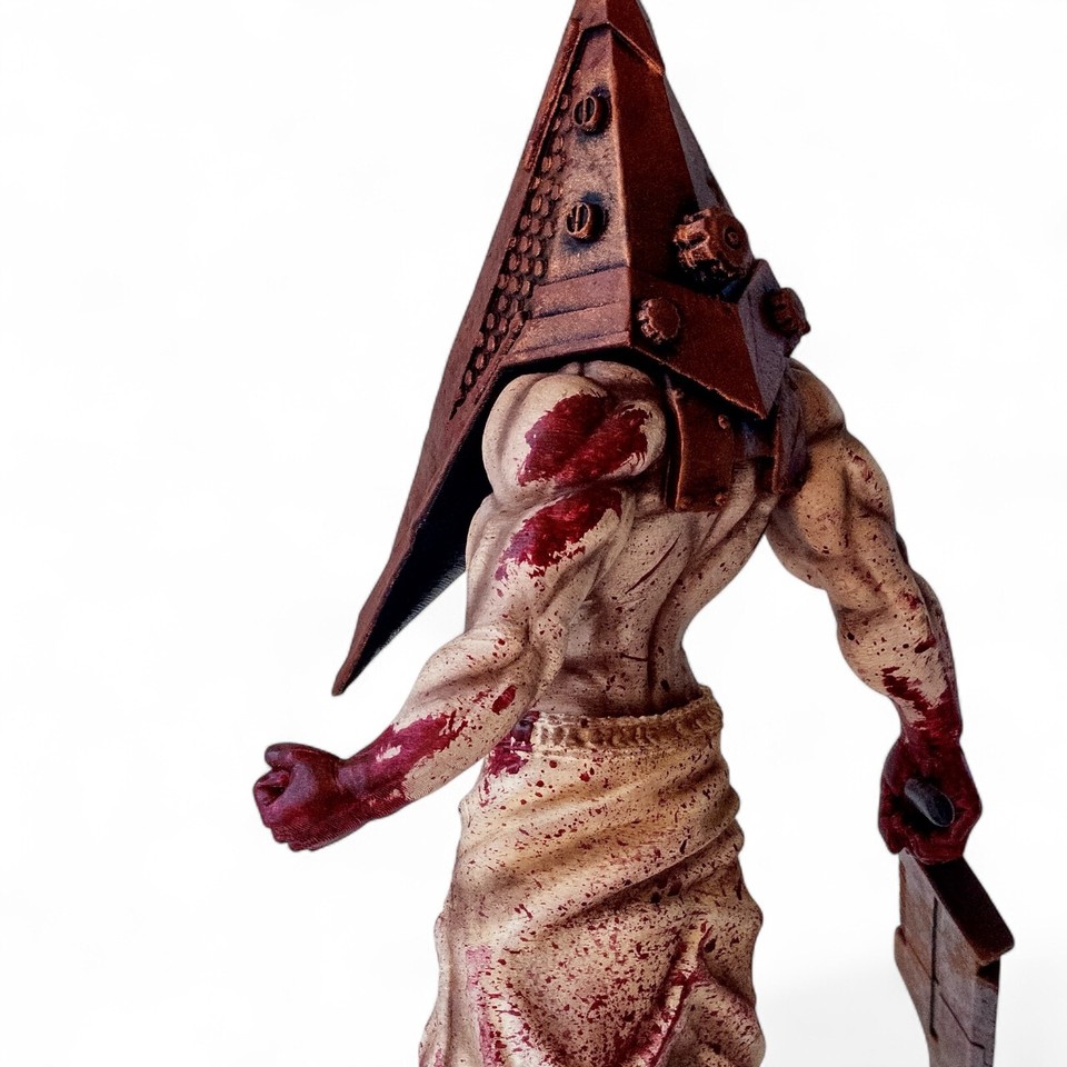 Pyramid Head from Silent Hill statue figure | Horror | pyramid head ...