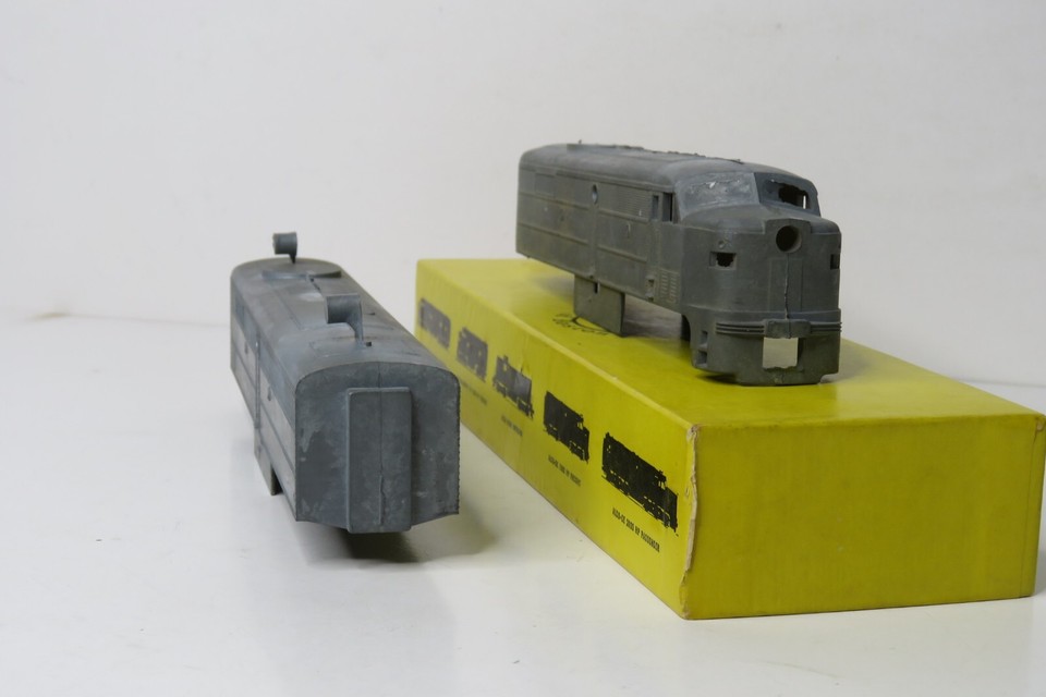 LINDSAY HO ALCO LOCO & UNIT B CAST METAL BODY SHELLS - NO BOX - L-1268 ...