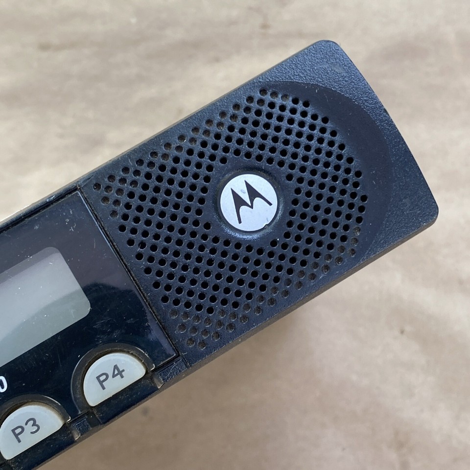 Motorola PM400 UHF 438-470 MHz 64 Channel 25 Watt | eBay