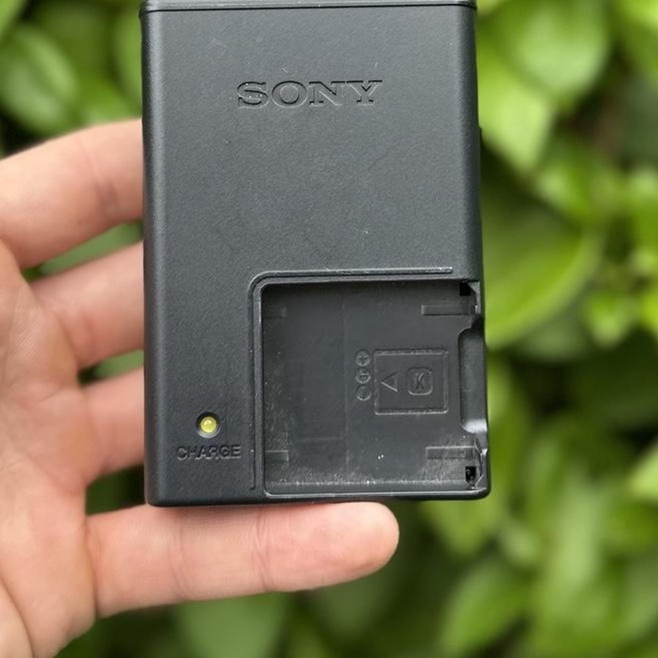 Sony Cyber-shot DSC-S950 Compact Digital Camera - 10.1MP - 4x Optical ...