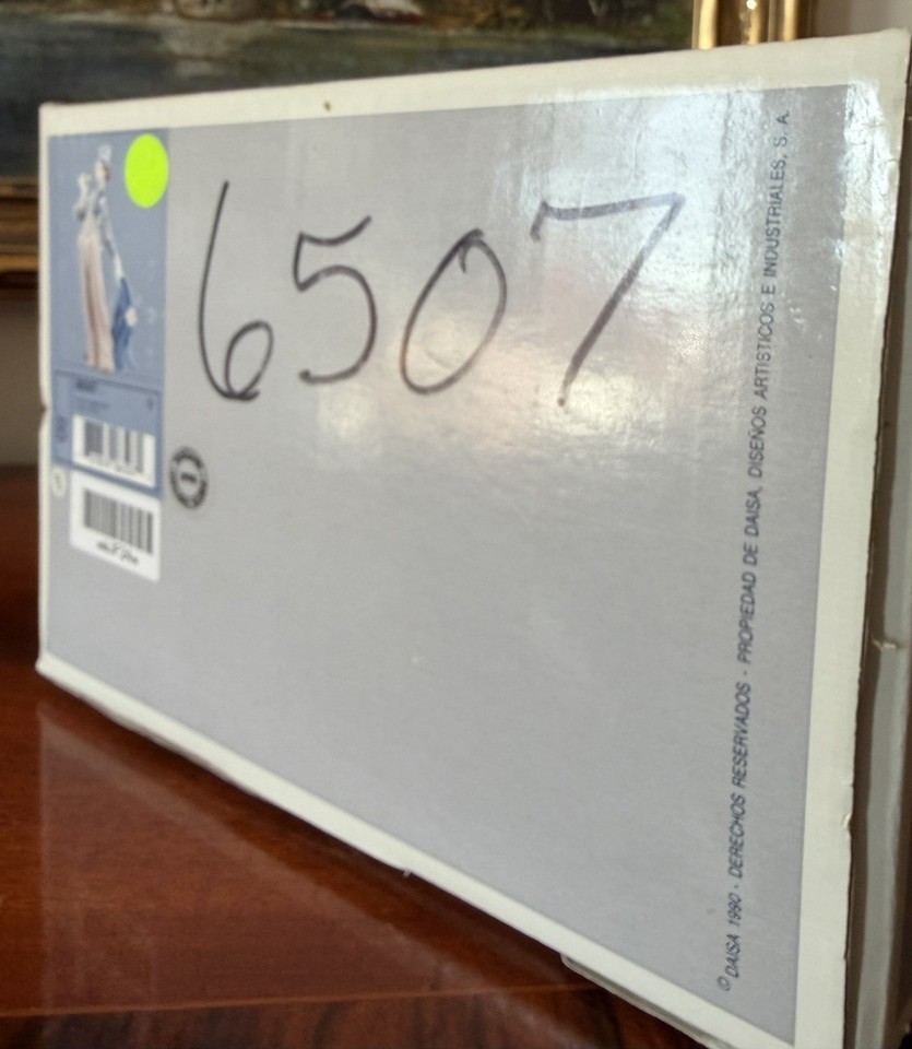 Lladró A MILE OF STYLE 6507 Tall Clown Smelling A Dainty Flower MINT IN ...