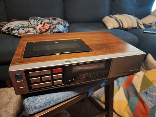 BEAUTIFUL Wood Finished, Top-loading VHS Player. Quasar VH5041XW VCR | eBay