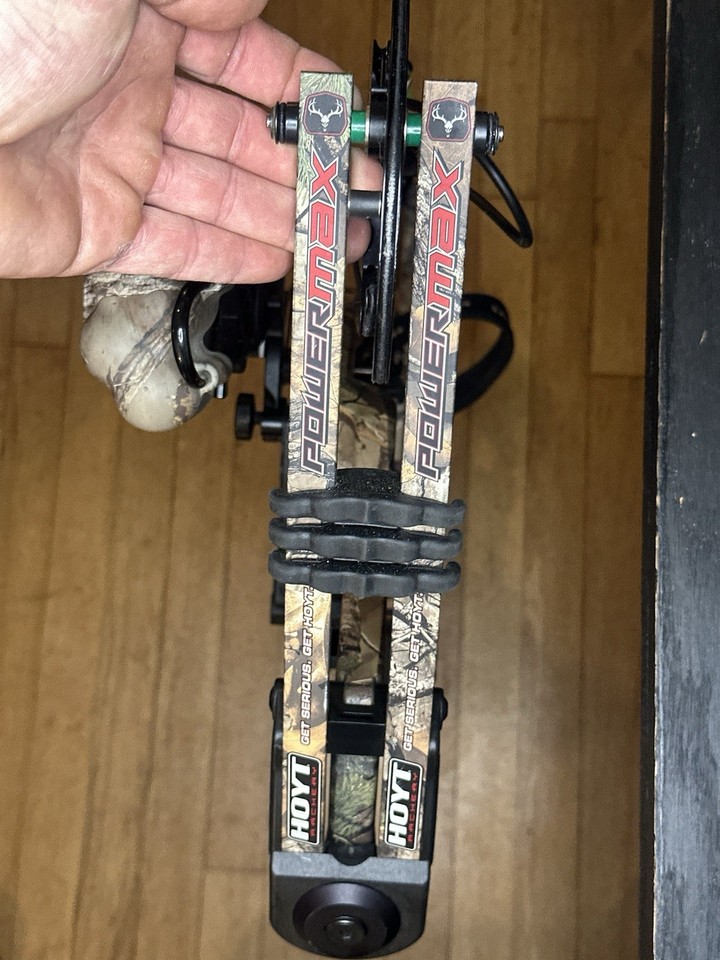 Hoyt Powermax Compound Bow RH with Sight and Arrow Rest | eBay