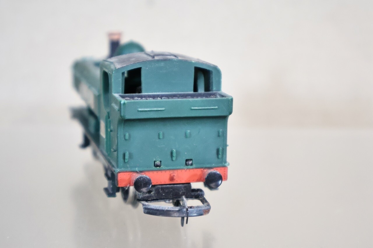 HORNBY R041 GW GWR GREEN 0-6-0 CLASS 57XX PANNIER TANK LOCOMOTIVE 8751 ...