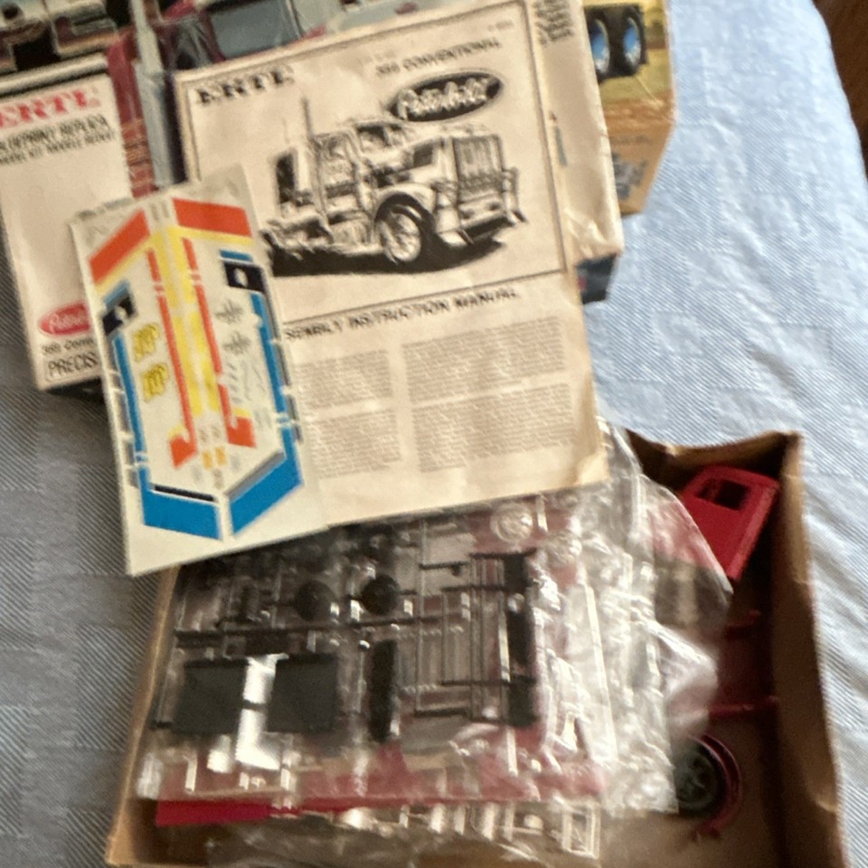 ERTL Peterbilt 359 Precision Series 1:25 Red Model Kit Die-Cast Frame ...