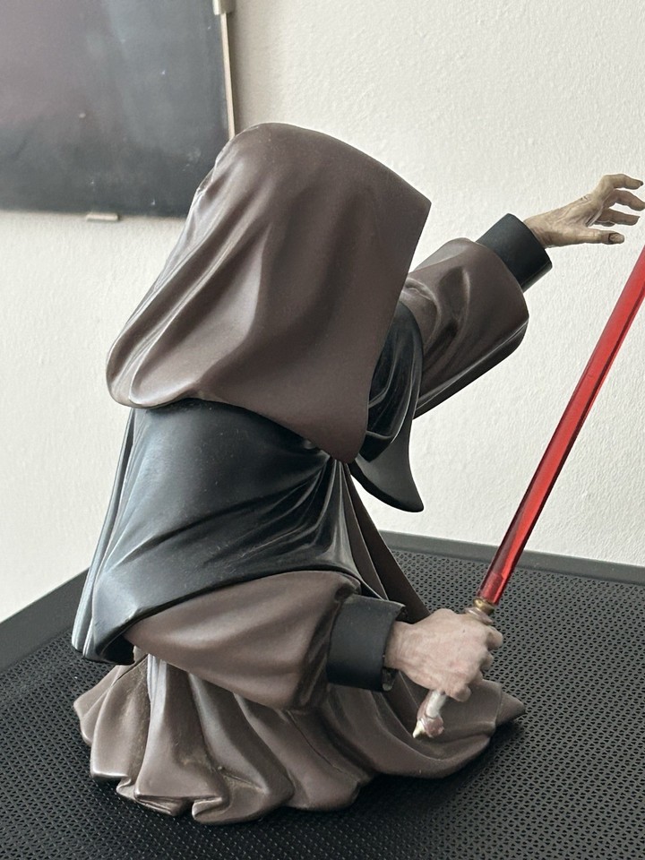 Star Wars Darth Sidious / Emperor Palpatine Gentle Giant Limited ...