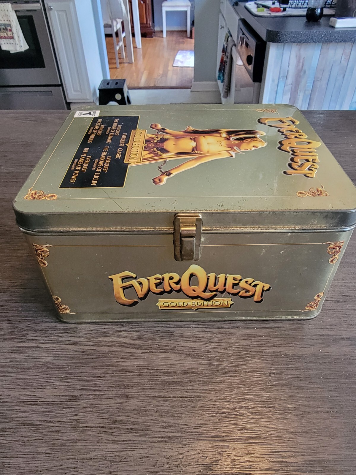 EverQuest Gold collectors Edition, complete. Disc's, maps, figure ...
